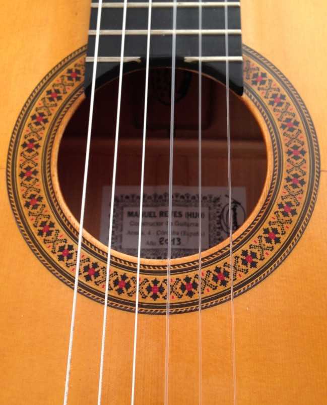 FLAMENCO GUITAR BY MANUEL REYES HIJO - La Guitarra Flamenca